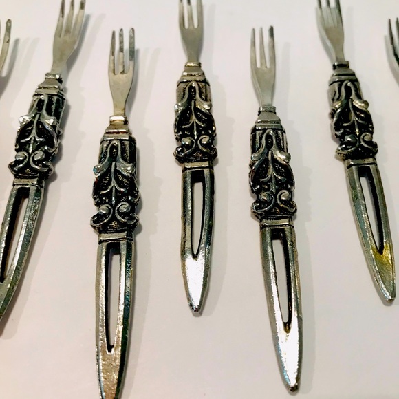 Dining | Vintage Forks Us Collectible 12 Pieces Set Pickles Forks 35 ...